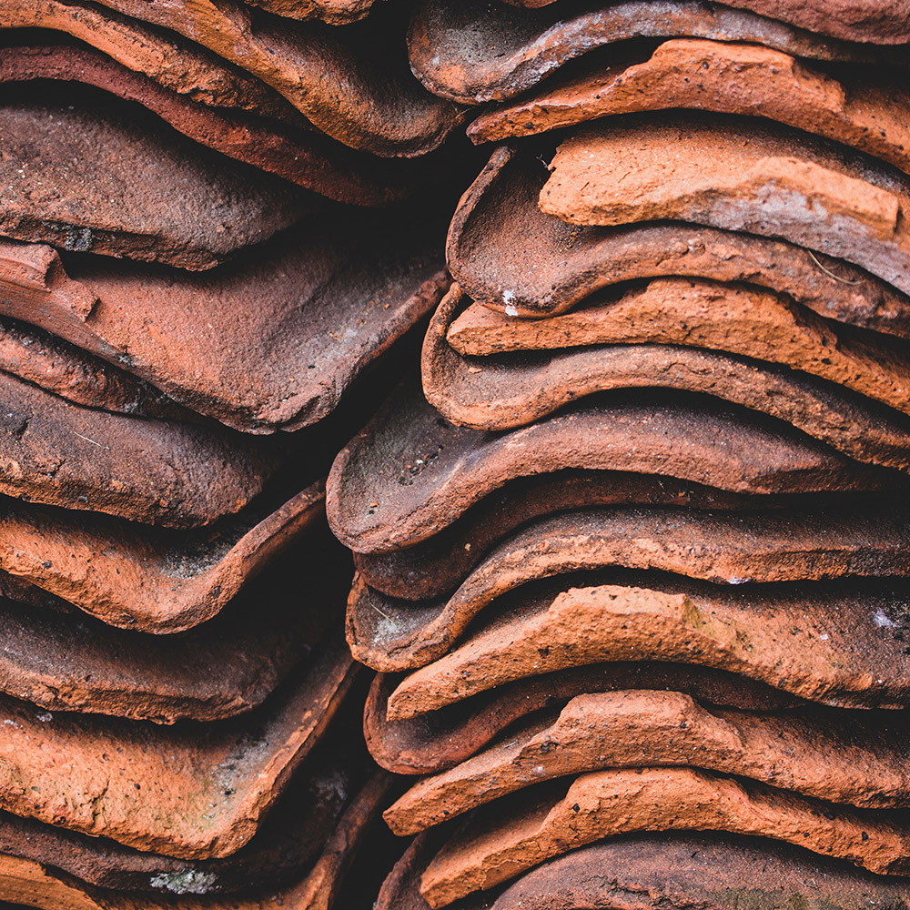 Essex/Sussex Peg Tiles - Reclaimed Roofing Tiles - D&T Slate Buyers